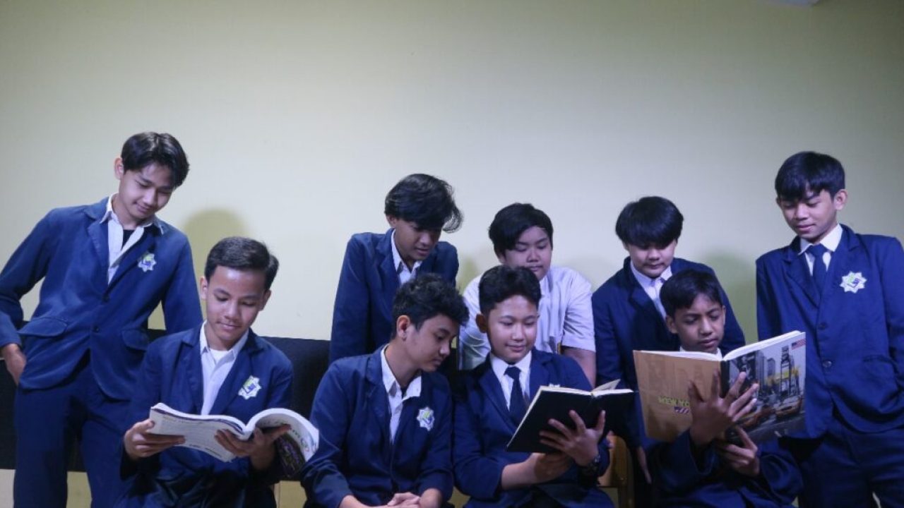Mapel Bahasa Indonesia Kelas 9 SMP Kurikulum Merdeka – Harga Belanja